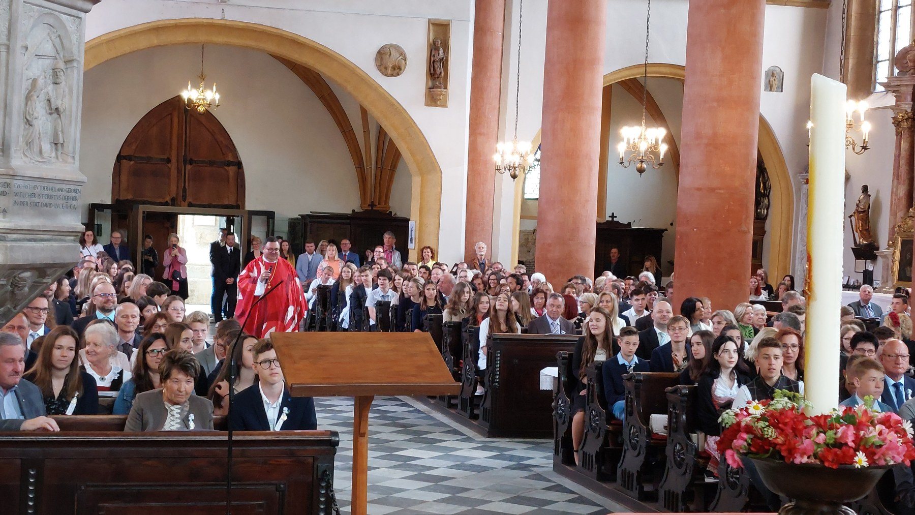 feierliche Firmung zu Christi Himmelfahrt
