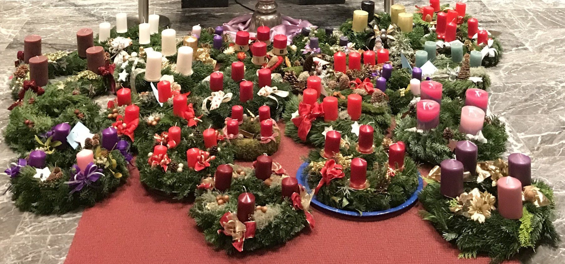 FEIERLICHE ADVENTERÖFFNUNG MIT ADVENTKRANZSEGNUNG