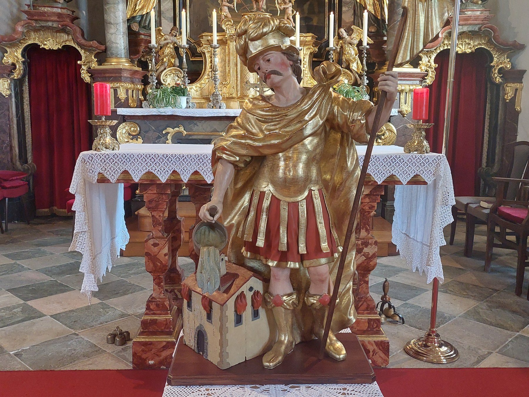 Segnung der neu restaurierten Statue des Hl. Florian