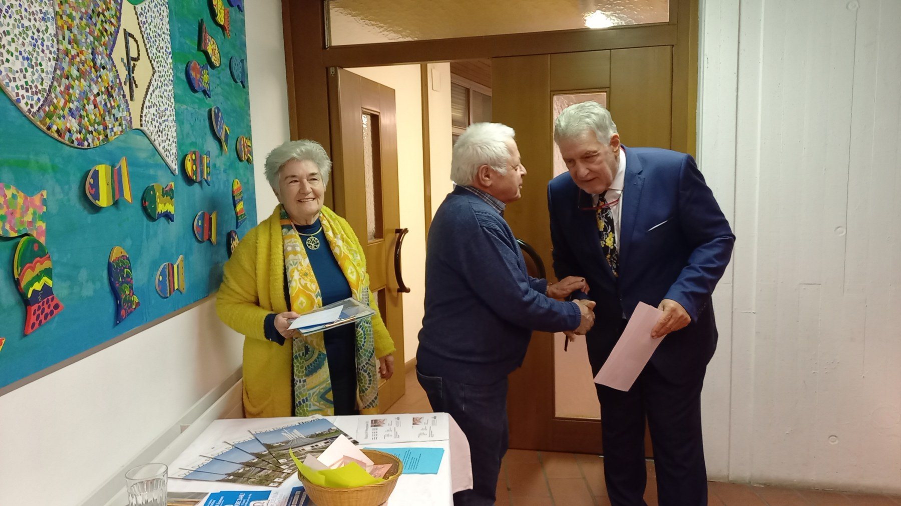 1 Gott - 10 Gebote - 12 Apostel | Die Bedeutung der Zahlen in der Bibel ...