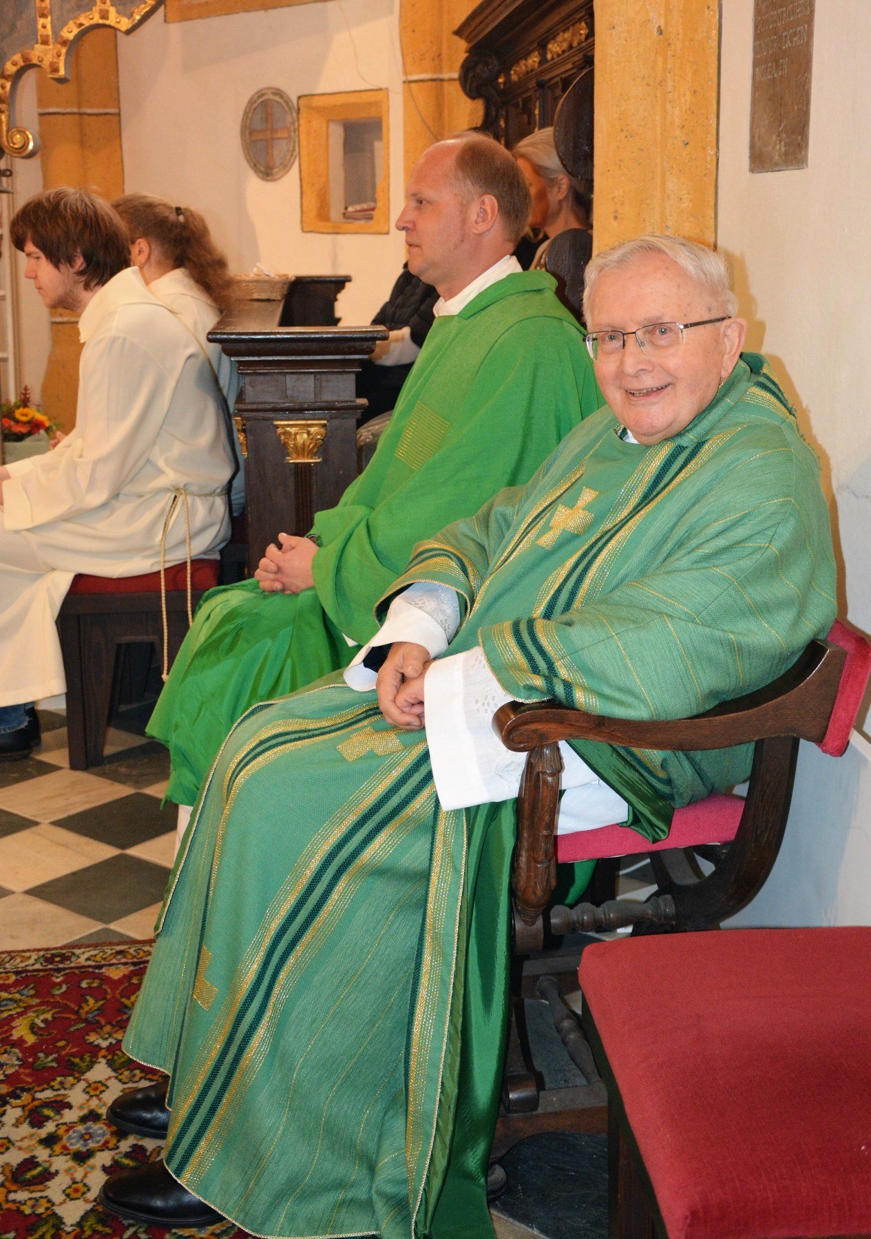 Unser Pfarrer Kons. Rat Dr. Lucijan Ferenčić und die liebe Johanna gehen in Ruhestand ...