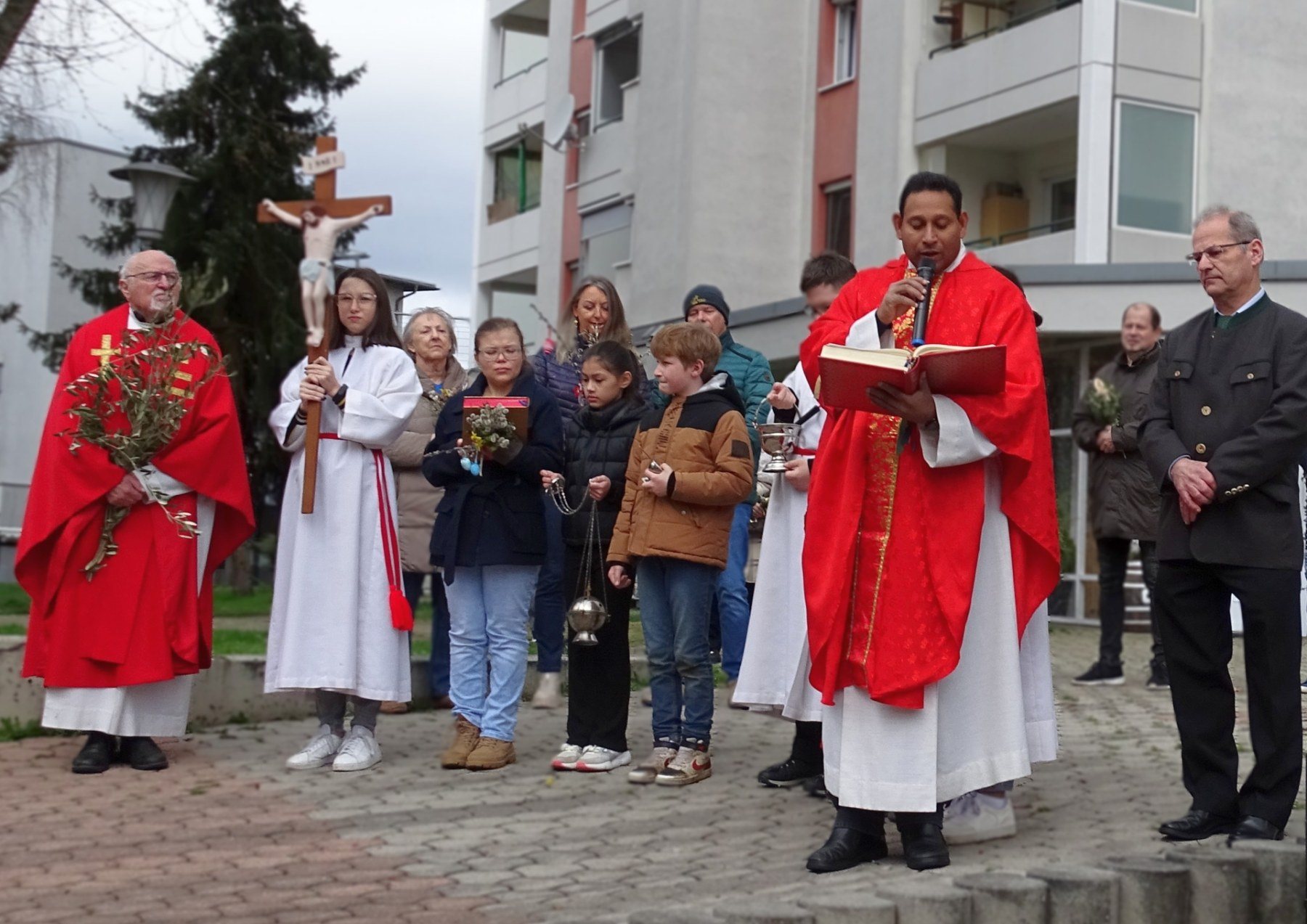“Jesus geht in die Stadt hinein ...”