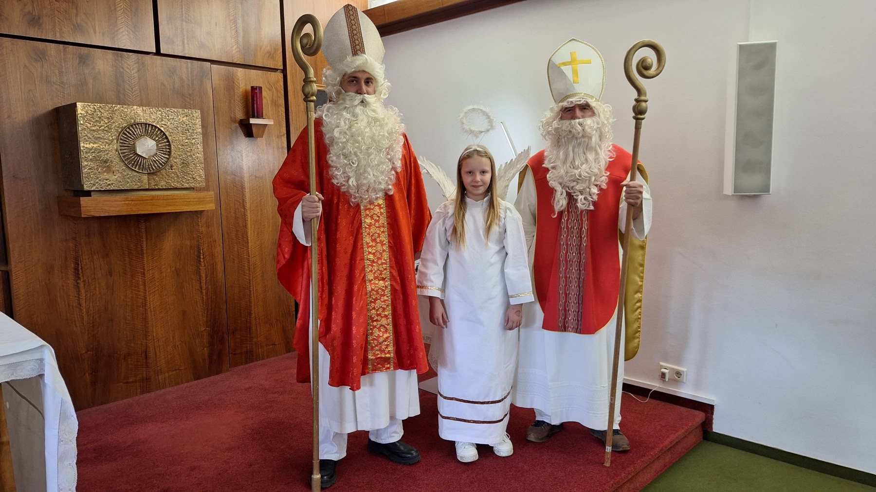 Wir grüßen Dich im ganzen Haus: Du bist der Bischof Nikolaus!