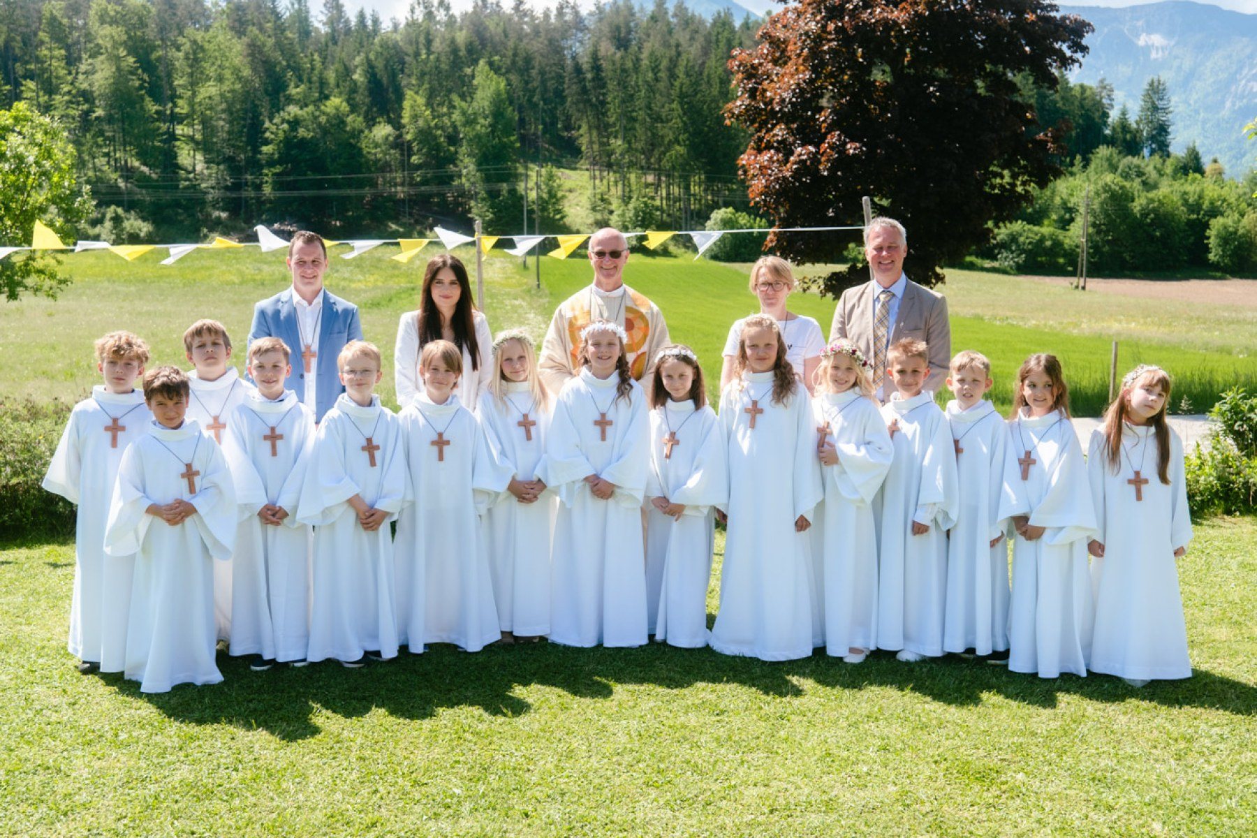 Ein ganz besonderer Tag – ein ganz besonderes Fest! Feierliche Heilige ...