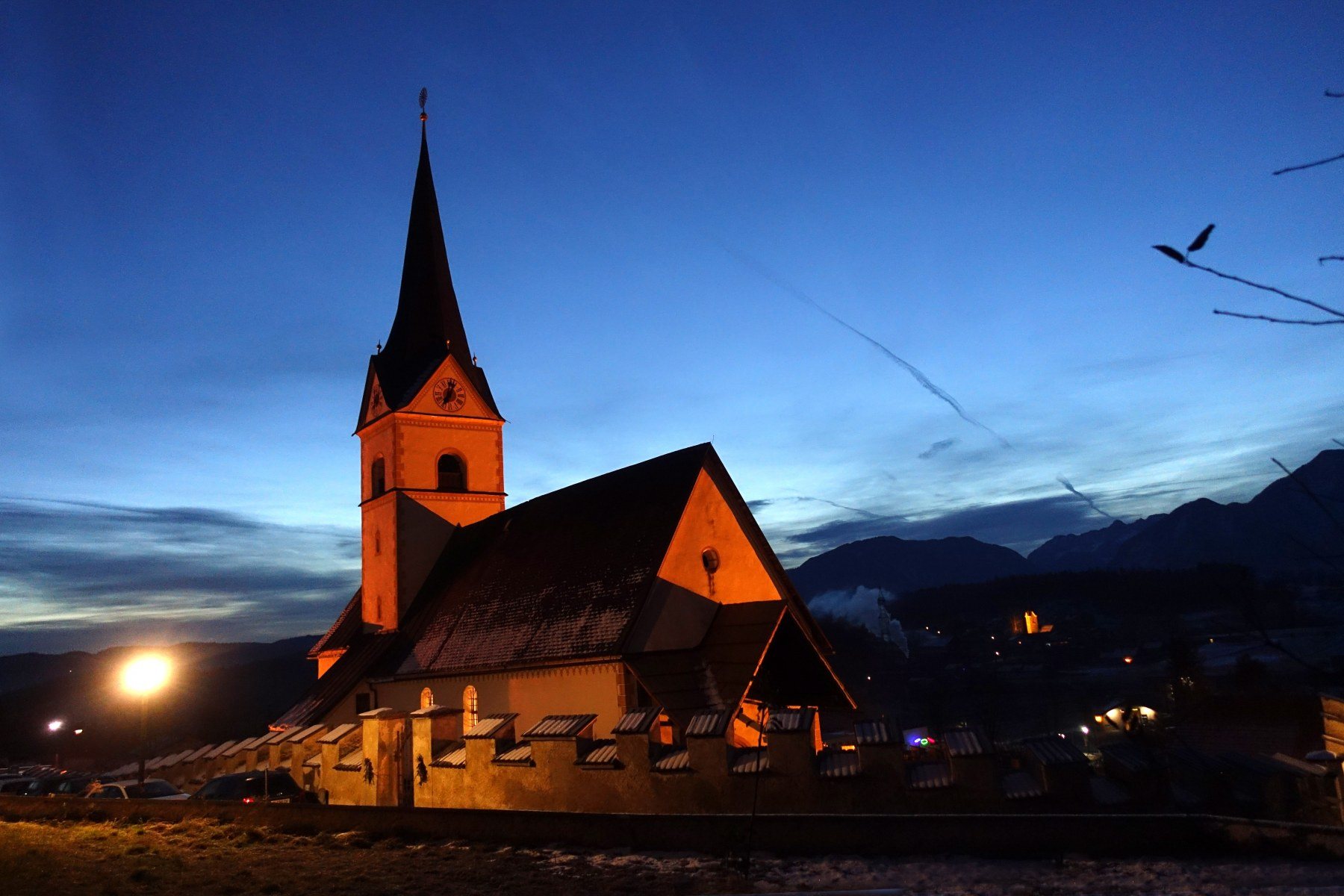 Rorate, caeli ... / Taut, ihr Himmel ... / Rosite, nebesa, ... (Jes 45,8)