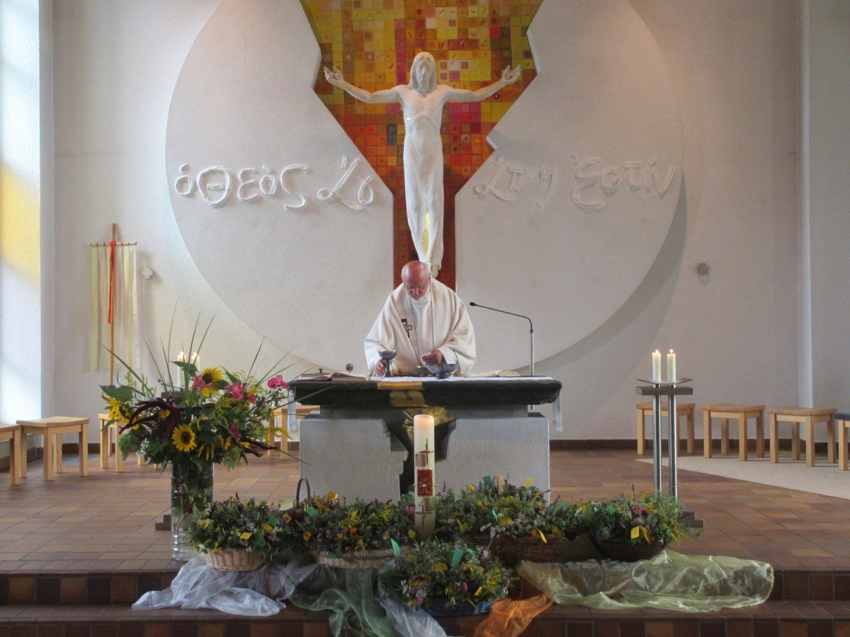 Kräuterweihe in der Pfarre Klagenfurt St. Modestus
