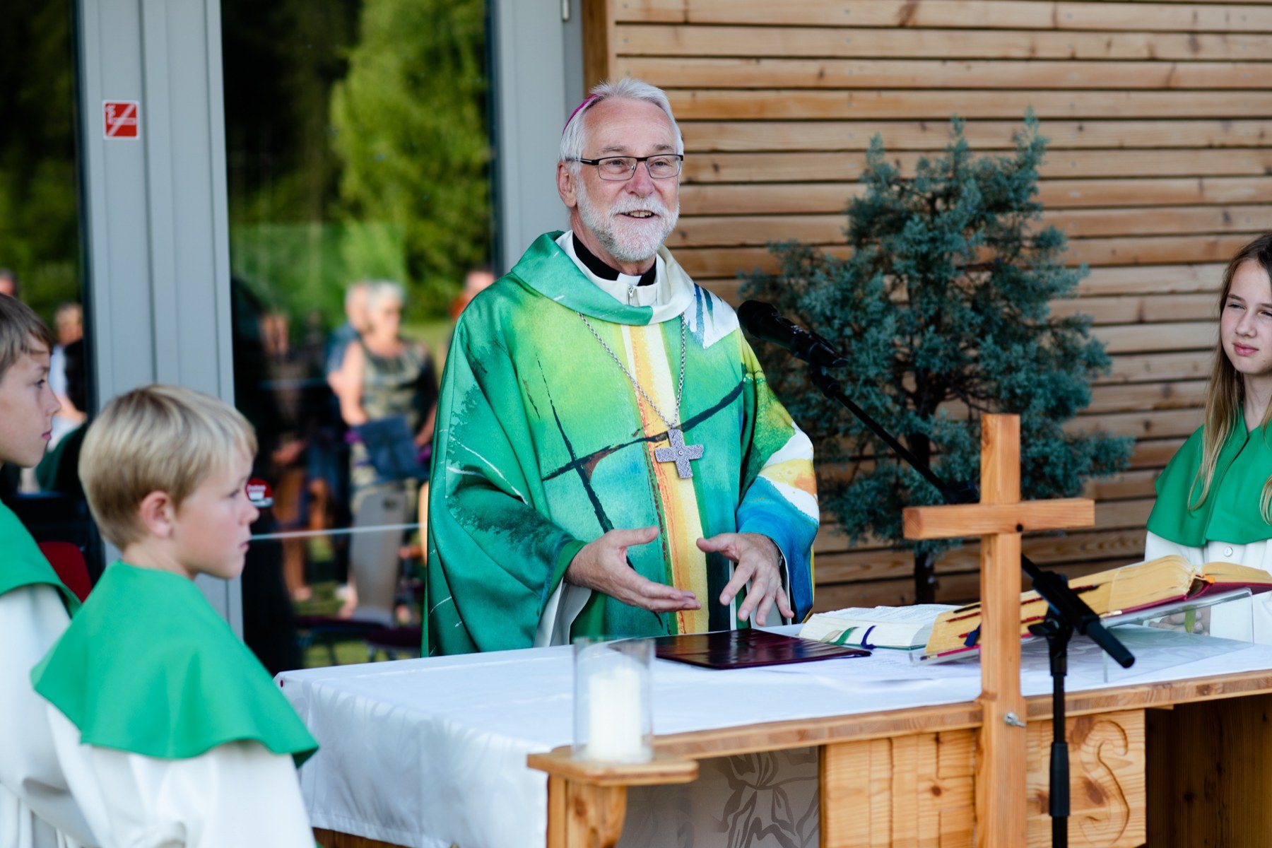 Škof Jože Marketz maševal v Bilčovsu / Bischof Marketz feierte in der ...