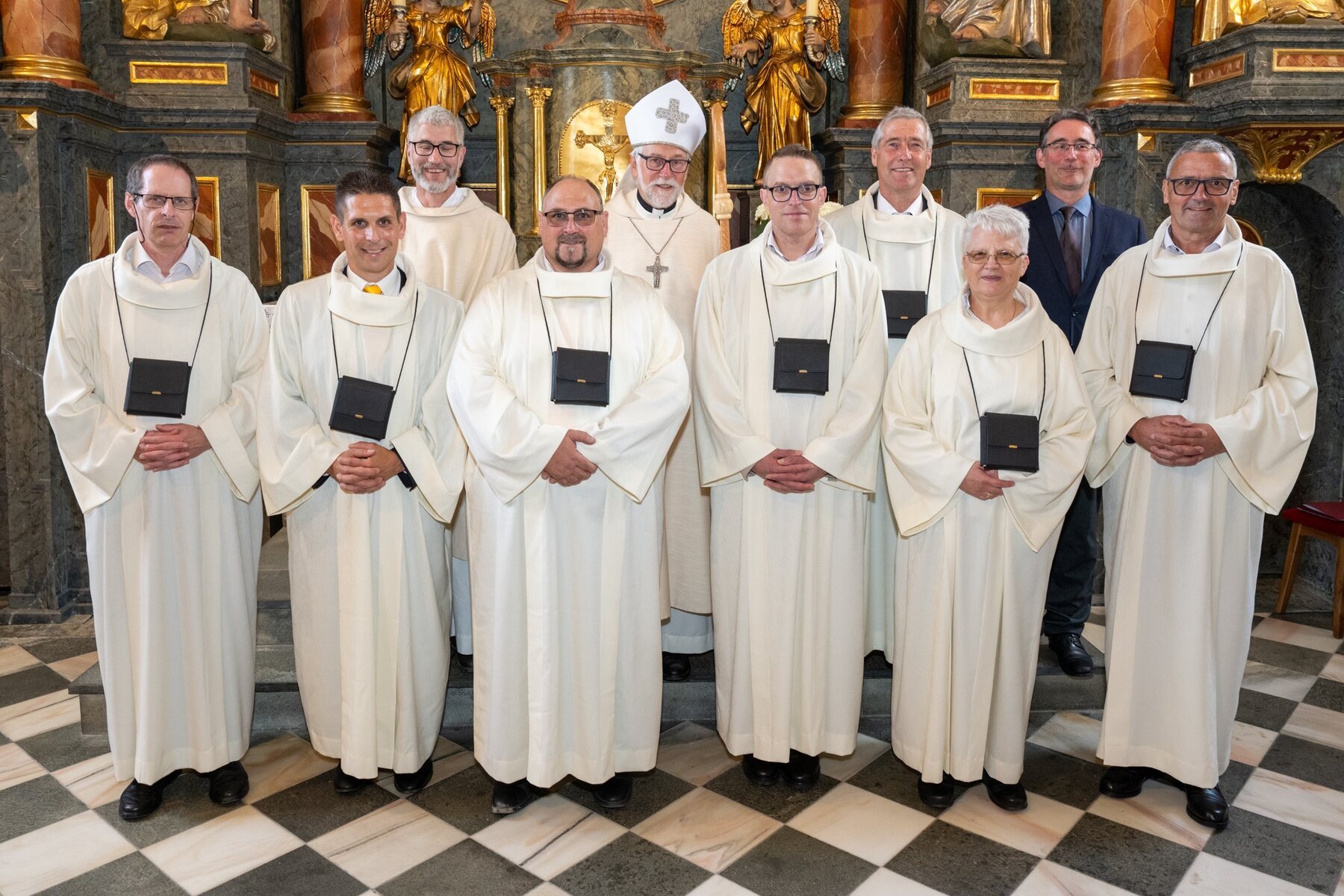 Sieben Akolythen zum Dienst am Leib Christi bestellt