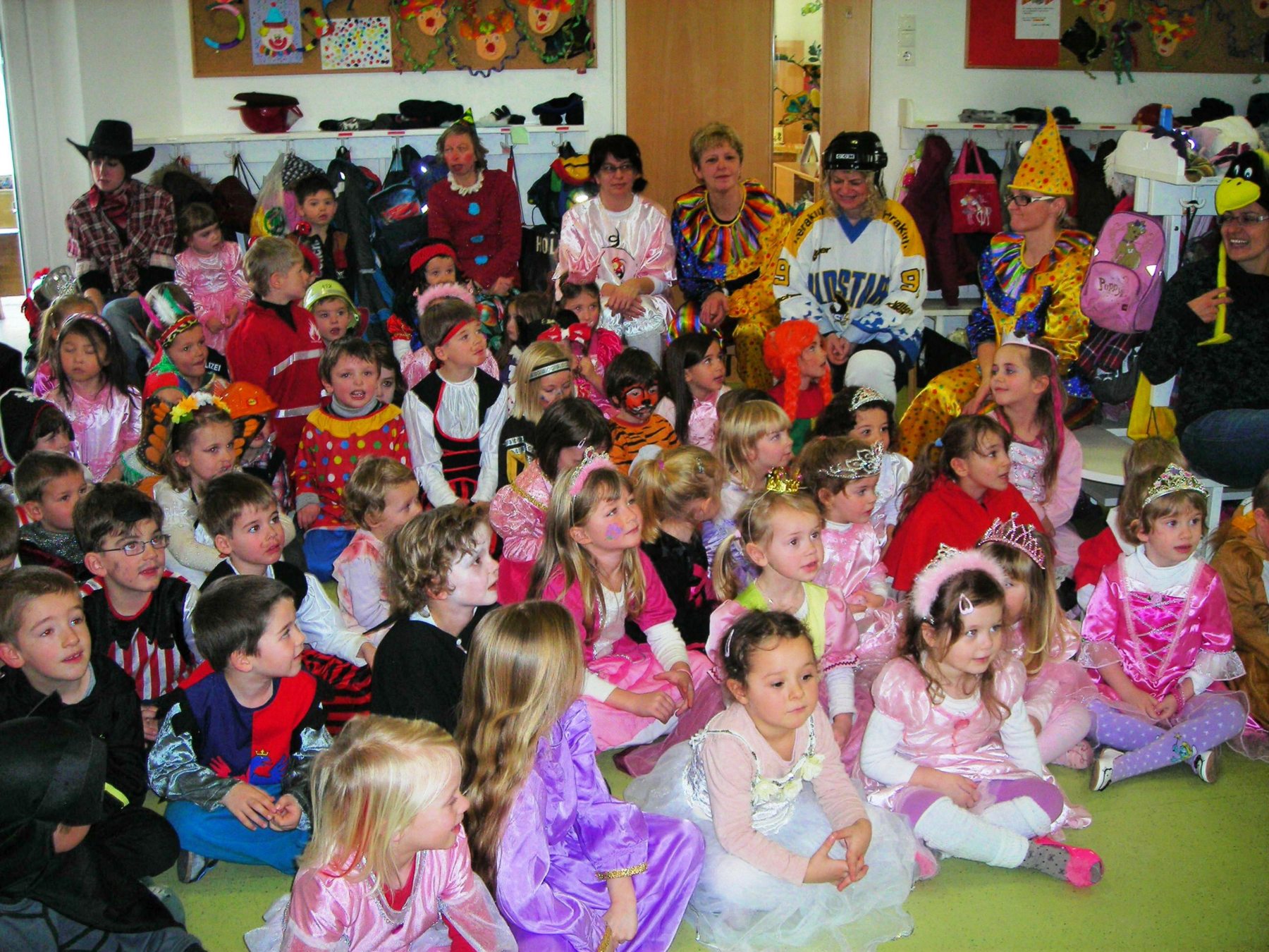 Lustiges Faschingsfest im Kindergarten