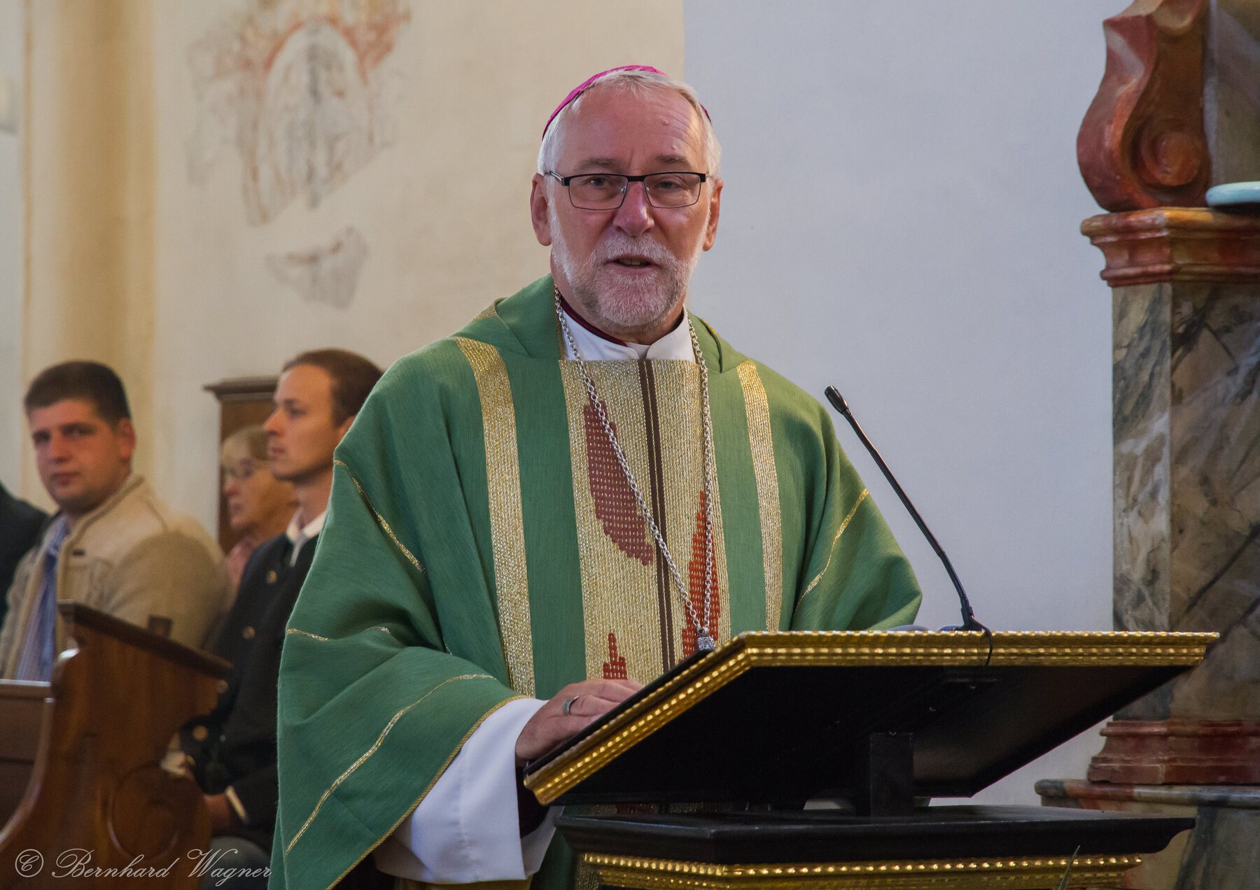 Bischofsmesse mit Diözesanbischof Dr. Josef Marketz am Freitag, den 4 ...