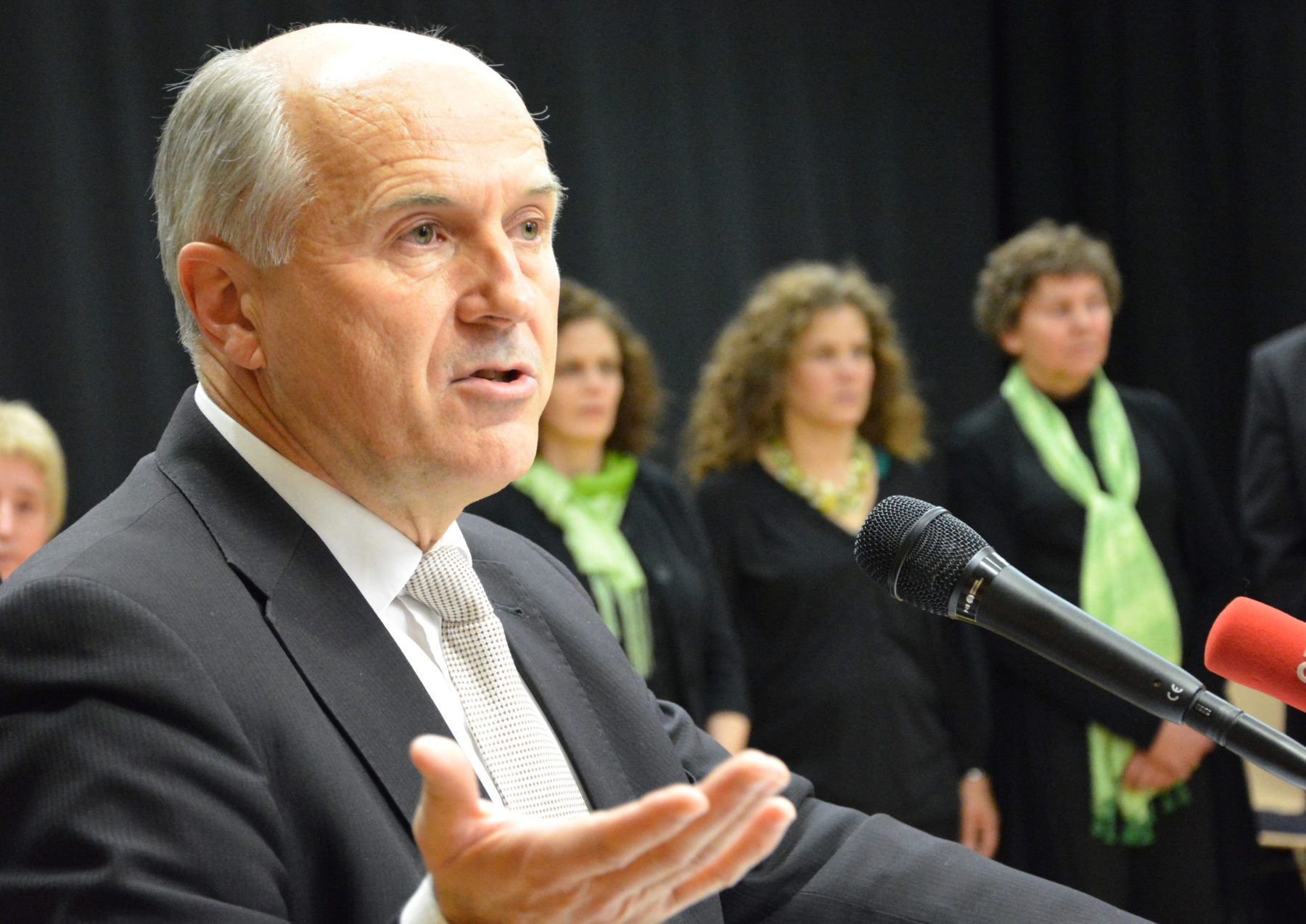 Valentin Inzko praznuje 70-letnico med Sarajevom, svetom in Svečami