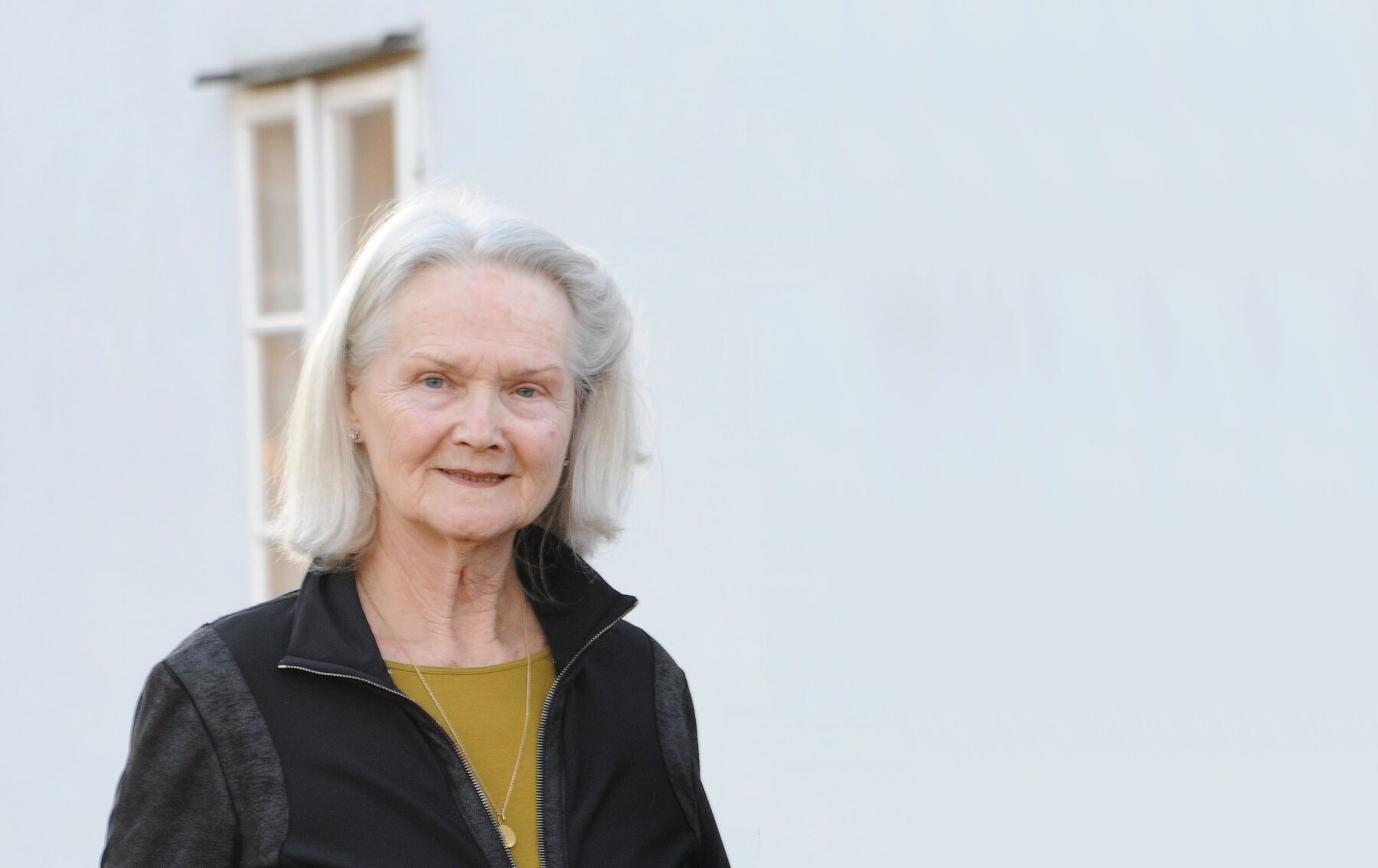 Znanje za pogled v ozadje