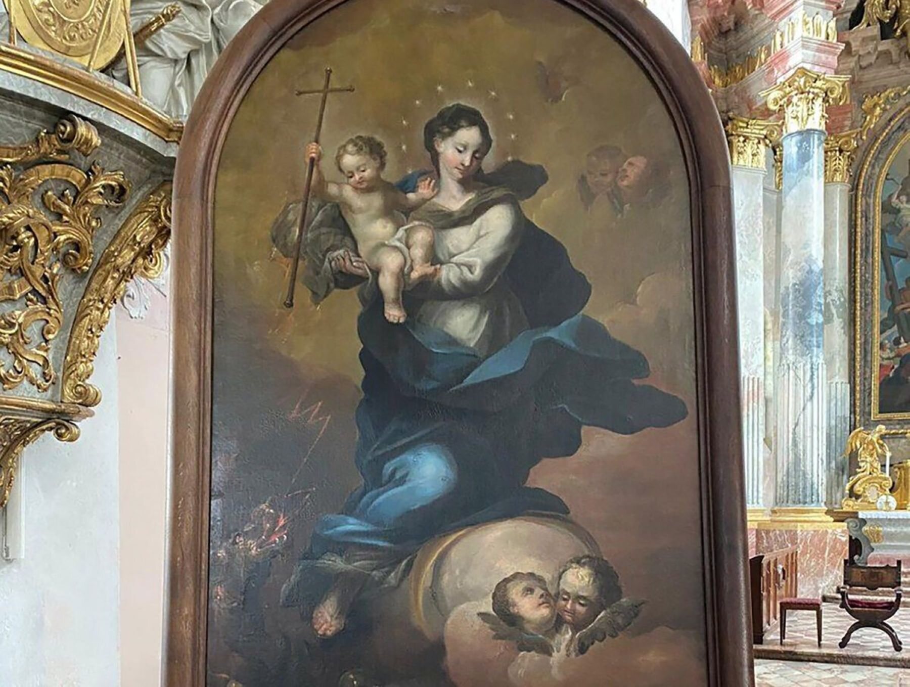 Marijin mesec maj - šmarnice v stolnici