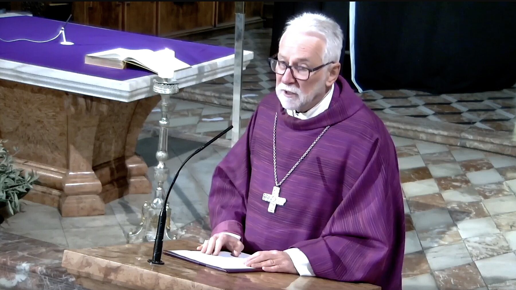 Bischof Marketz in Aschermittwochliturgie: Blick auf das Jenseits schenkt Hoffnung